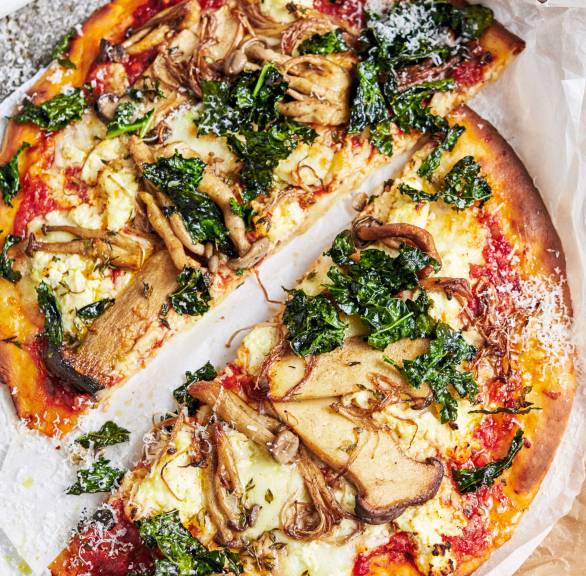 Die beste Pizza Funghi: Rezept mit Champignons | SoIsstItalien
