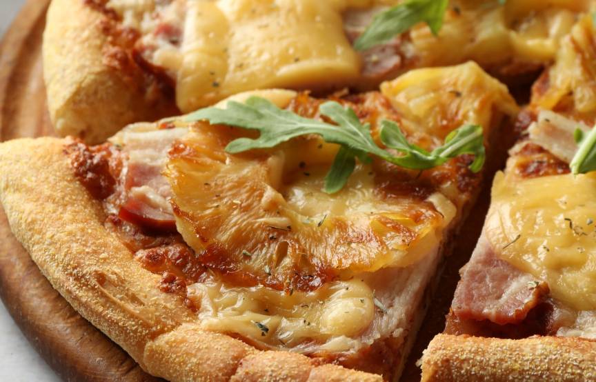 Pizza Hawaii Rezept mit Ananas & Schinken | SoIsstItalien